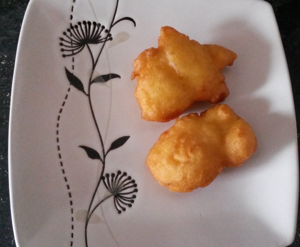 Simple 4 ingredient Beignets recipe - French Donuts